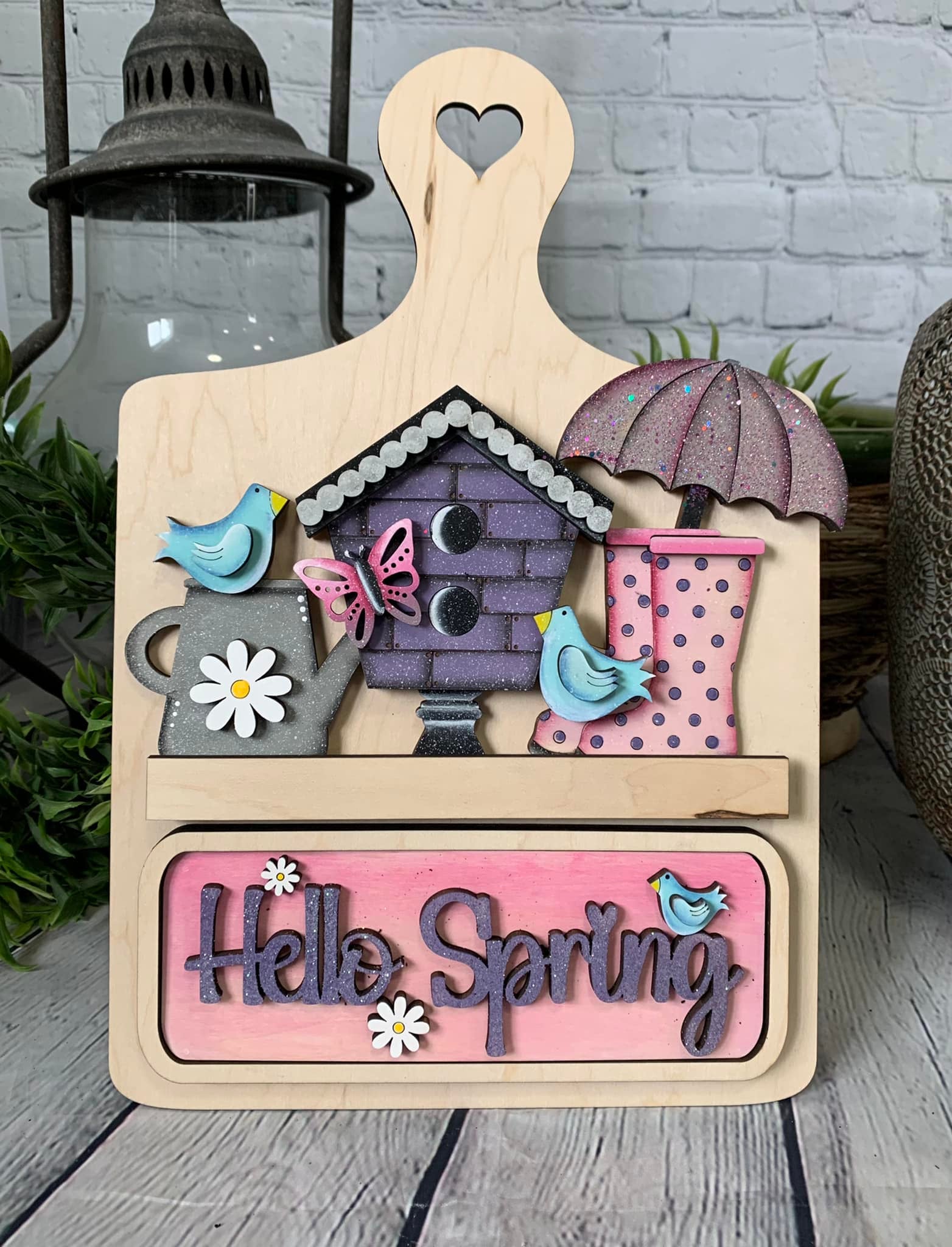 Hello Spring-- Interchangeable Bread Board Inserts | The Mulberry Patch